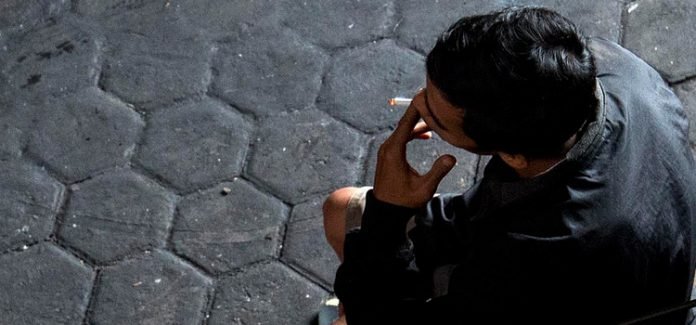 Tipe Perokok Berdasar Cara Merokoknya - Komunitas Kretek