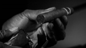 6 Jenis Cerutu dan Cara Tepat Mengonsumsinya - Komunitas Kretek