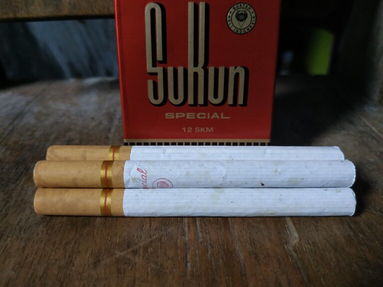 3 Merek Favorit Rokok Nelayan - Komunitas Kretek