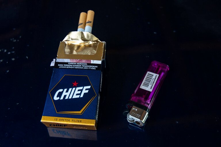 Rokok Warna Biru di Pasaran, dari Djarum hingga Chief - Komunitas Kretek